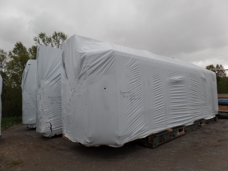 Innpakking av flak for enkel og sikker transport – Senja Elementer AS